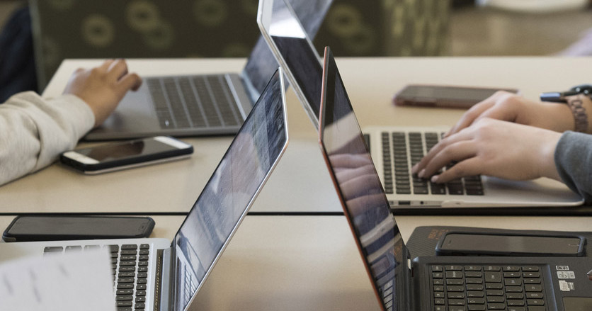 New computer science certificate emphasizes need to stay awake about AI ...