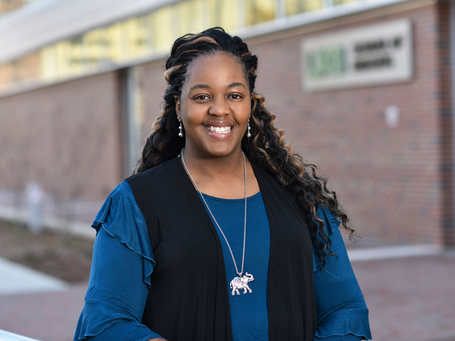 Wheeler receives Nightingale Award from MS nurses | School of Nursing News